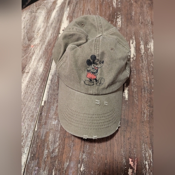 Disney | Accessories | Mickey Mouse Baseball Hat Green Khaki Color Size ...